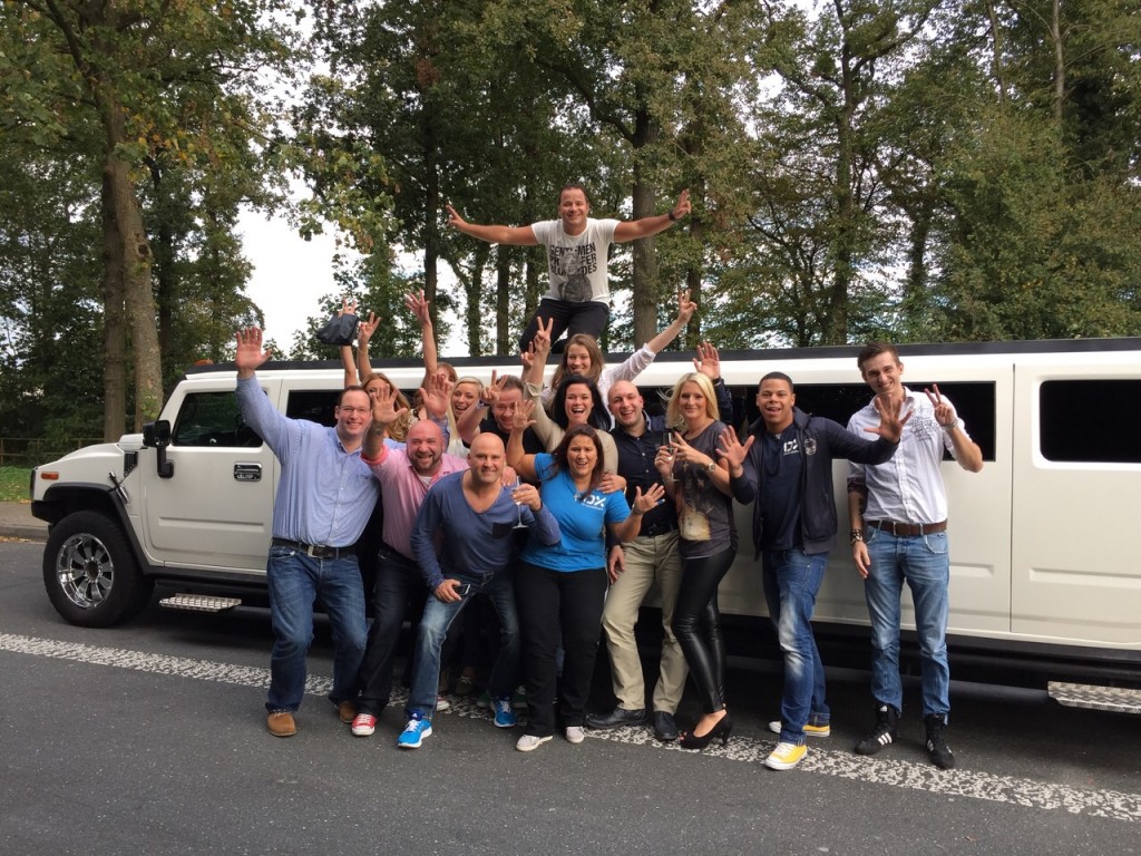 Feiern in der Stretchlimousine auf dem Weg zur Discocontact 2014 in ...